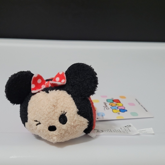 Disney | Toys | Disney Store Wink Minnie Tsum Tsum Plush 35 Face ...